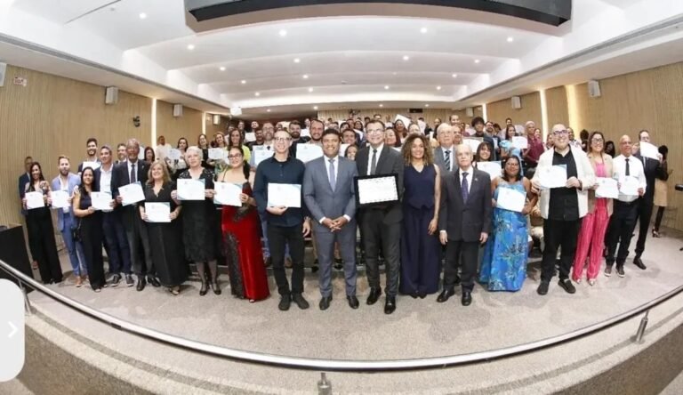 Alepe homenageia 100 profissionais de eventos de Pernambuco em ...